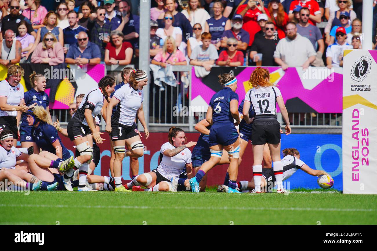 Canada score a penalty try during the Women's Rugby World Cup 2025 pool ...