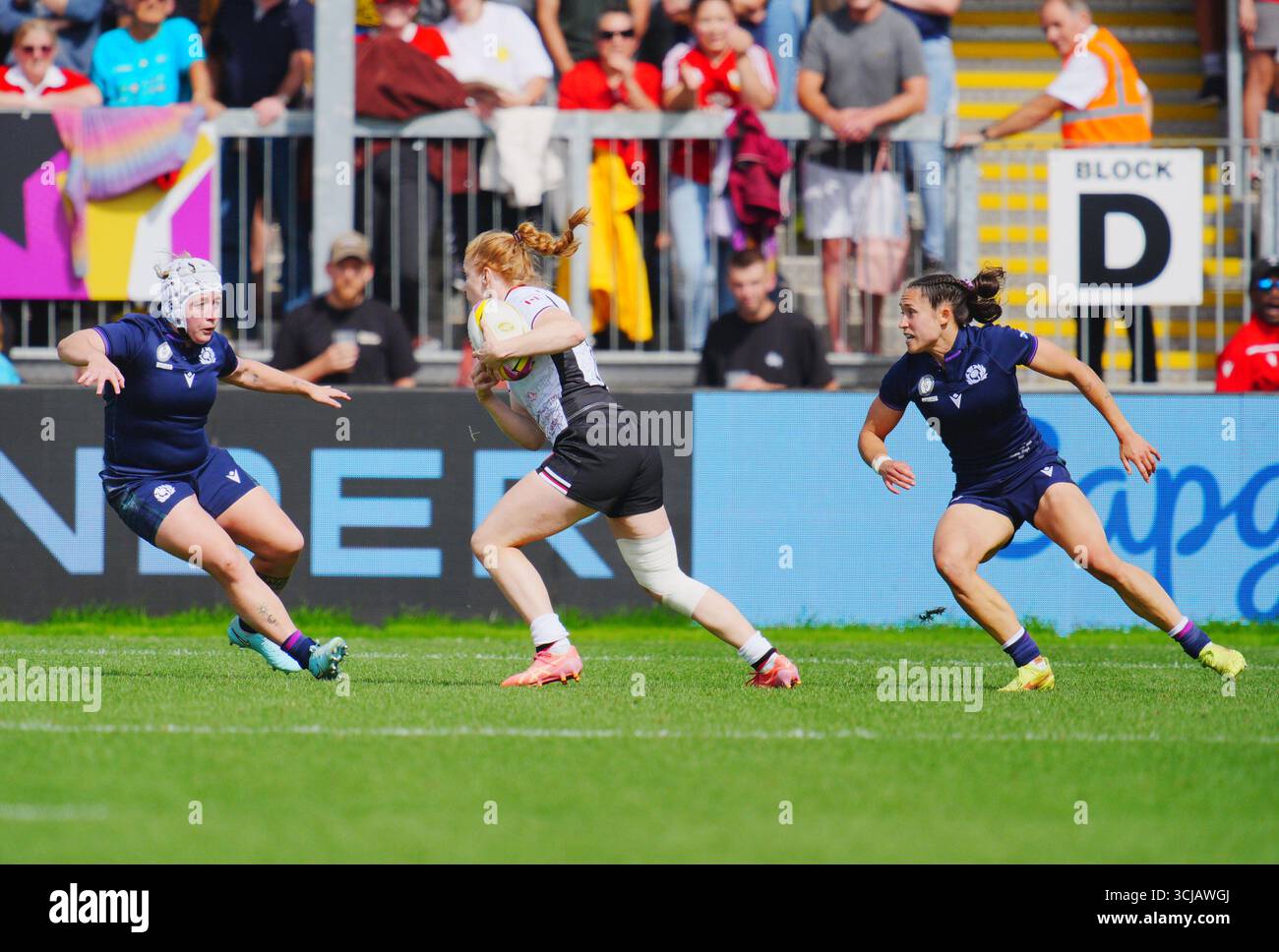 Canada's Paige Farries (centre) in action during the Women's Rugby ...