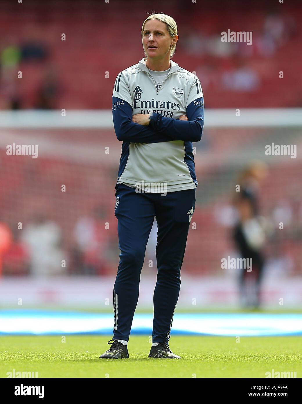 North London, England, September 06 2025: Coach of Arsenal Kelly Smith ...
