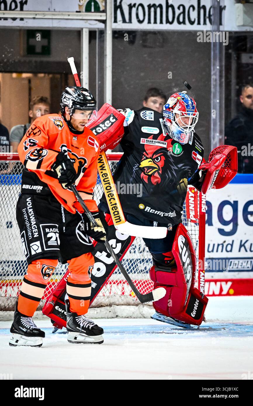 Andreas Andy Jenike (Iserlohn Roosters, #92) Jacob Hayhurst (Grizzlys ...