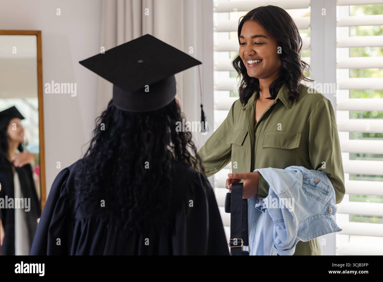 Congratulatory moment hi-res stock photography and images - Alamy