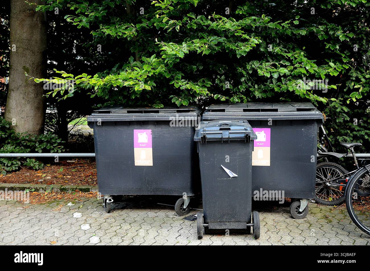 Waste ontainers hi-res stock photography and images - Alamy