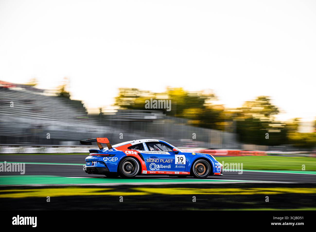 #19 Luciano Facundo Martinez (ARG, Ombra Racing), Porsche Mobil 1 Supercup at Autodromo ...