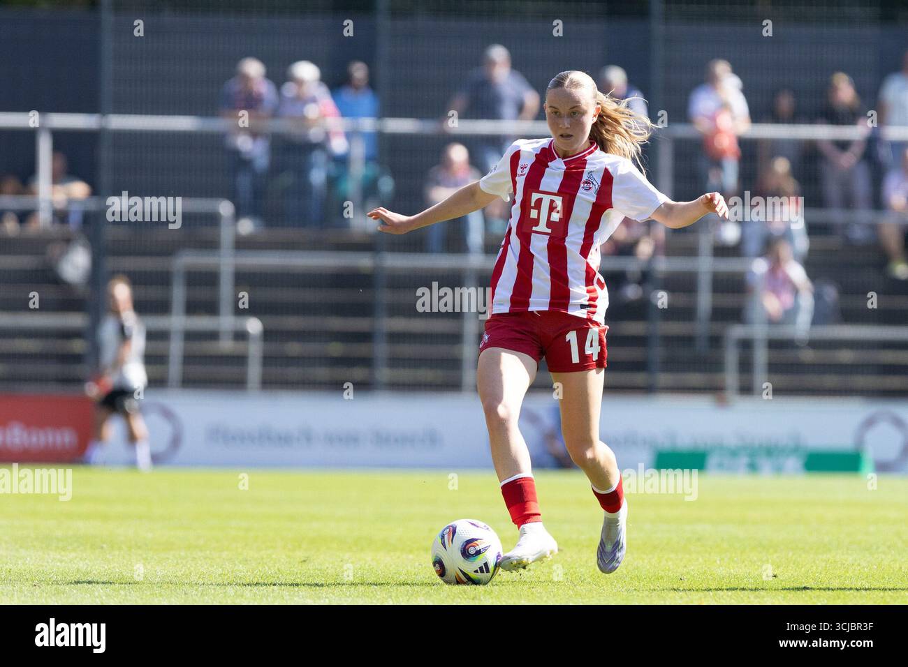 Carlotta Imping (1.FC K?ln Frauen, 14) Google Pixel Frauen-Bundesliga: 1.FC K?ln Frauen - RB ...