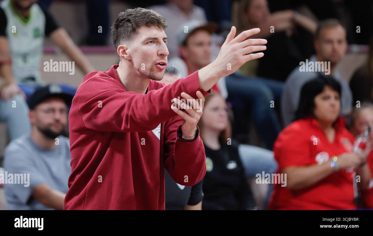 Im Bild: Alen Pjanic (Wuerzburg Baskets, 35) 05.09.2025, Vorbereitung ...
