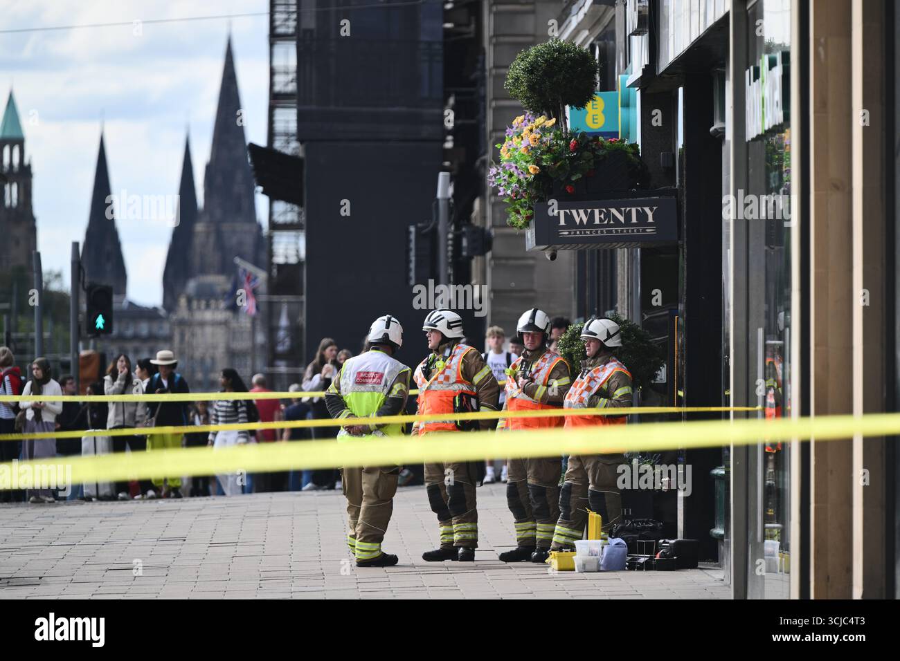 Edinburgh Scotland, UK 06 September 2025. Police Incident on Princes ...
