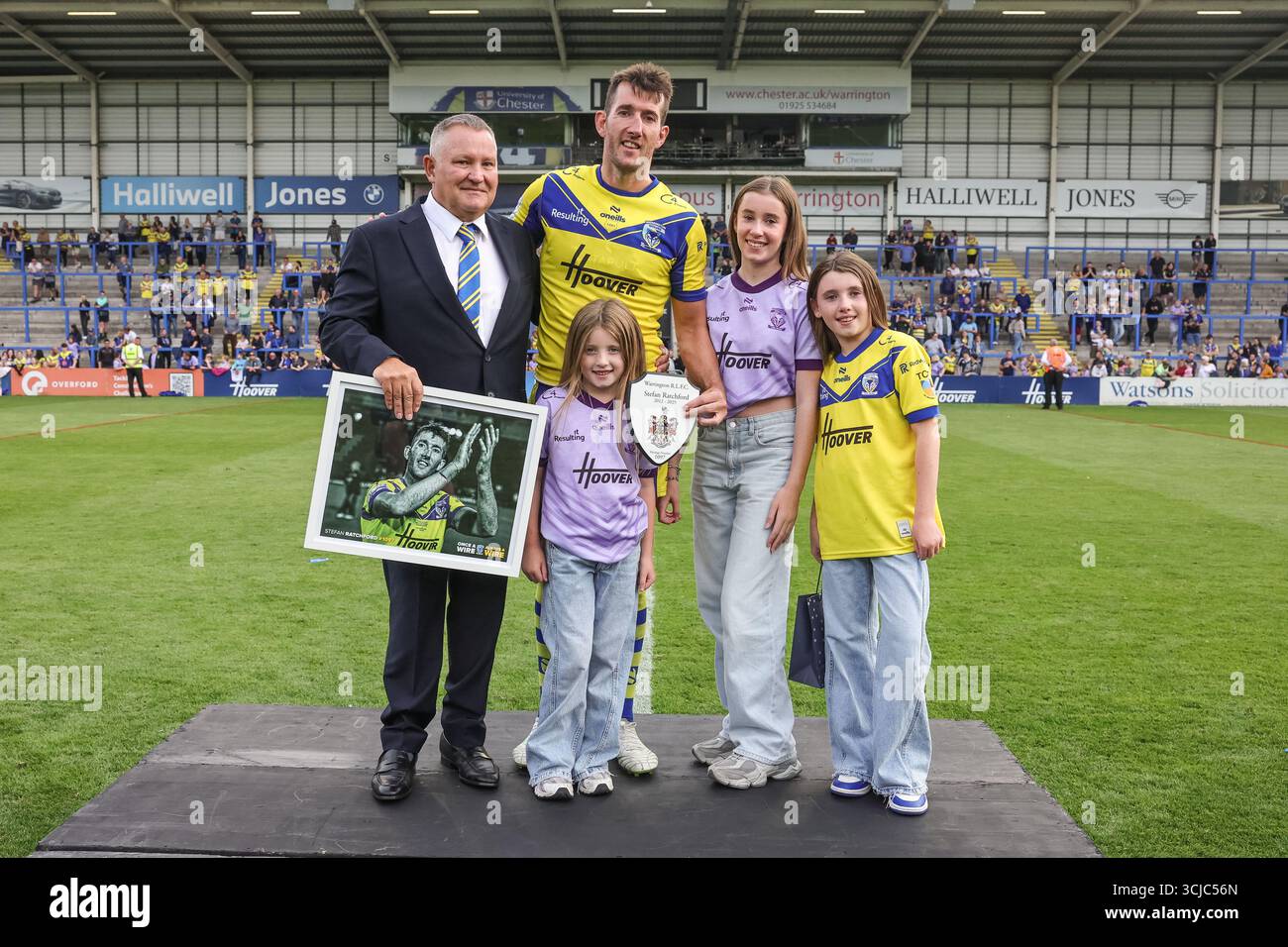 Warrington Wolves Chairman Stuart Middleton presents Stefan Ratchford ...