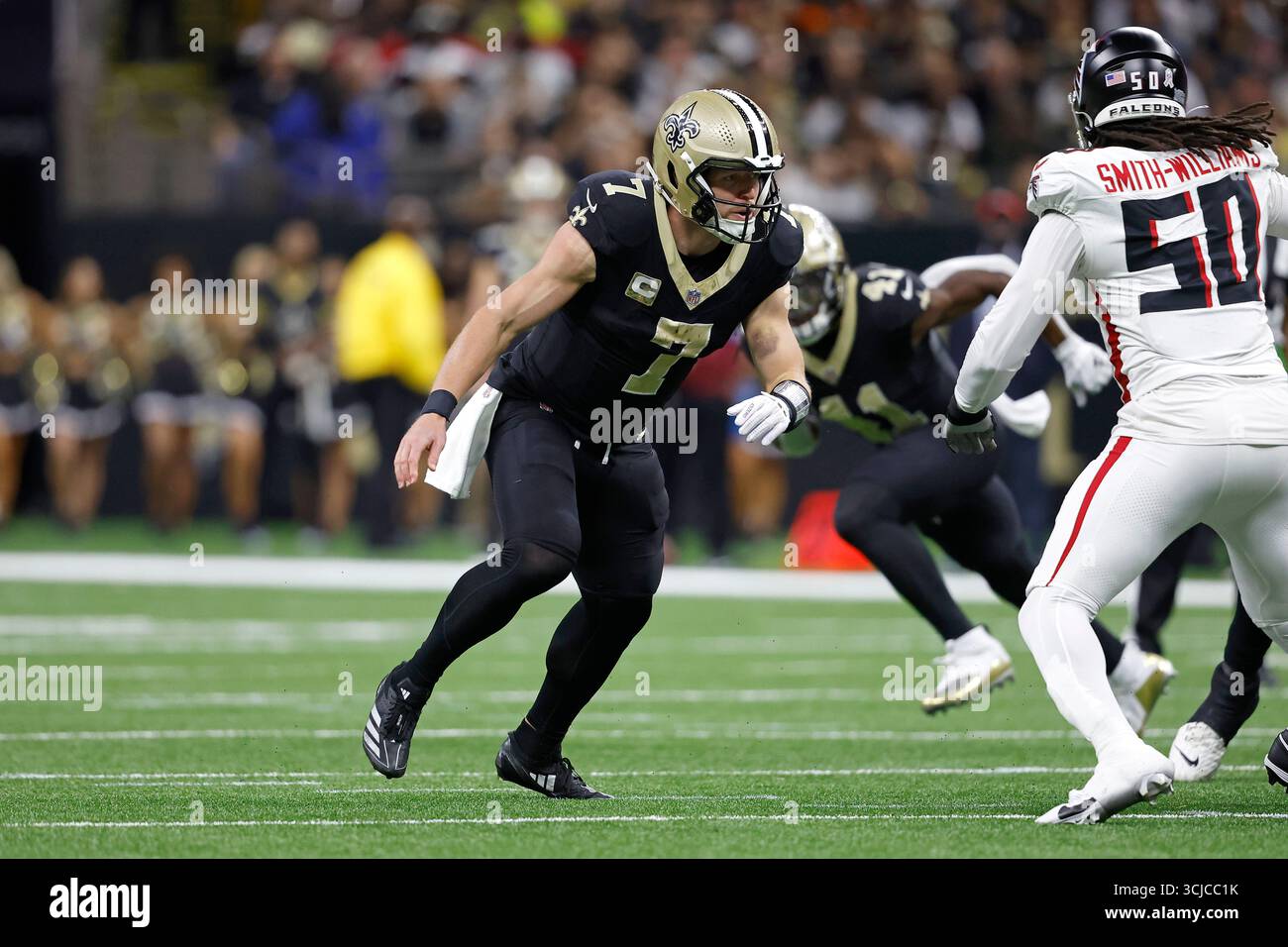 New Orleans Saints tight end Taysom Hill (7) runs a route during an NFL ...
