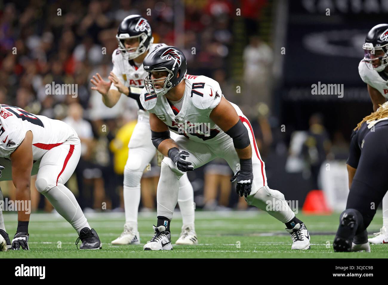 Atlanta Falcons offensive tackle Jake Matthews (70) lines up during an ...