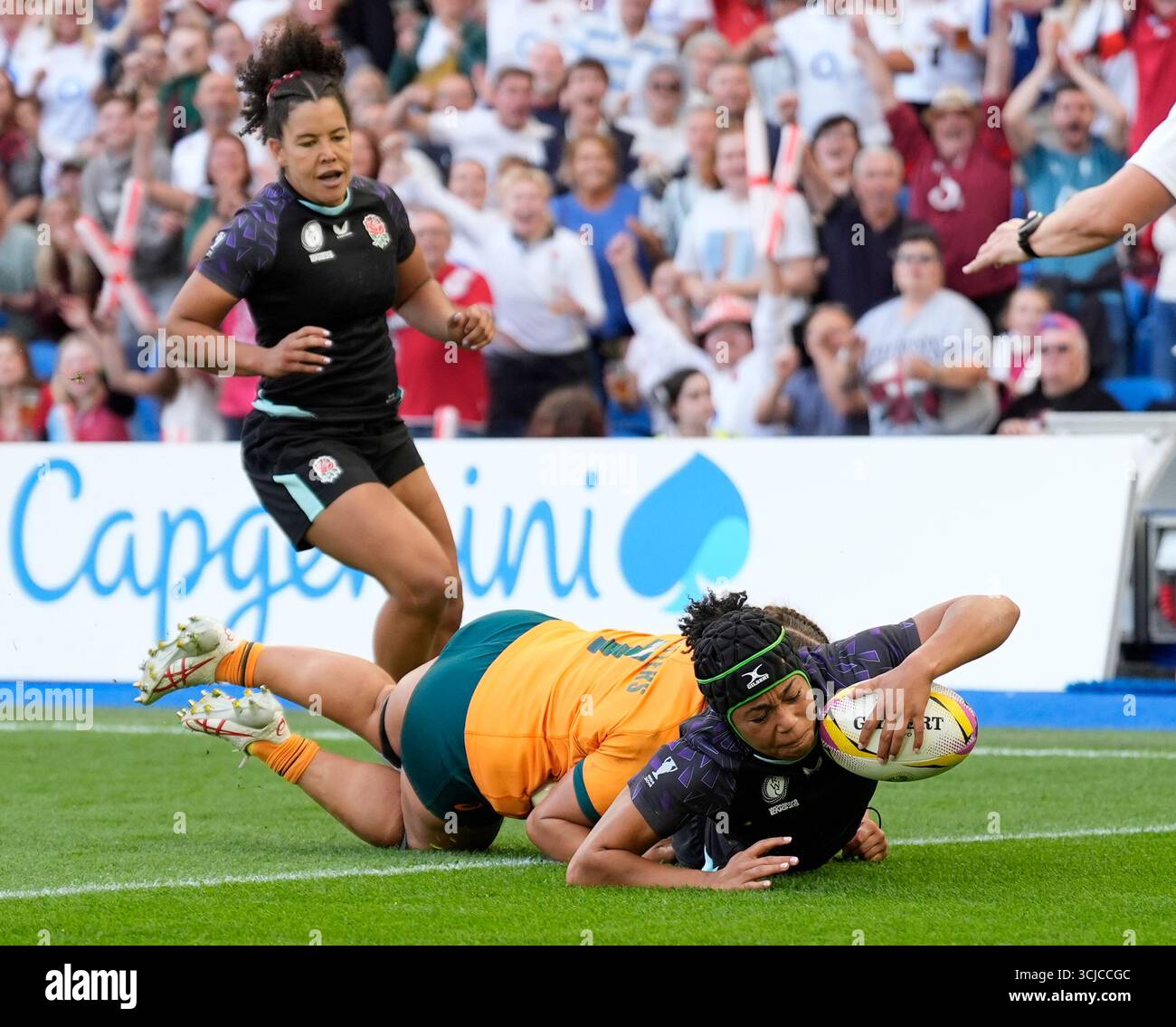 England's Sadia Kabeya scores their fourth try during the Women's Rugby ...