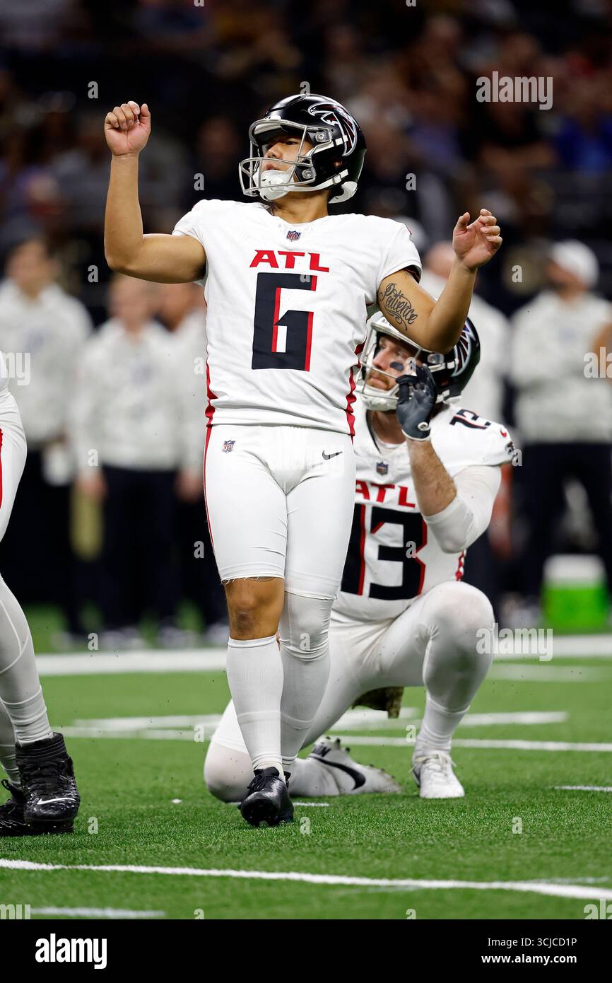 Atlanta Falcons place kicker Younghoe Koo (6) watches after a kick ...