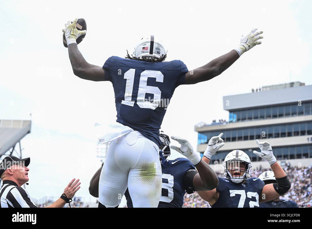Penn State tight end Khalil Dinkins (16) celebrates his touchdown ...