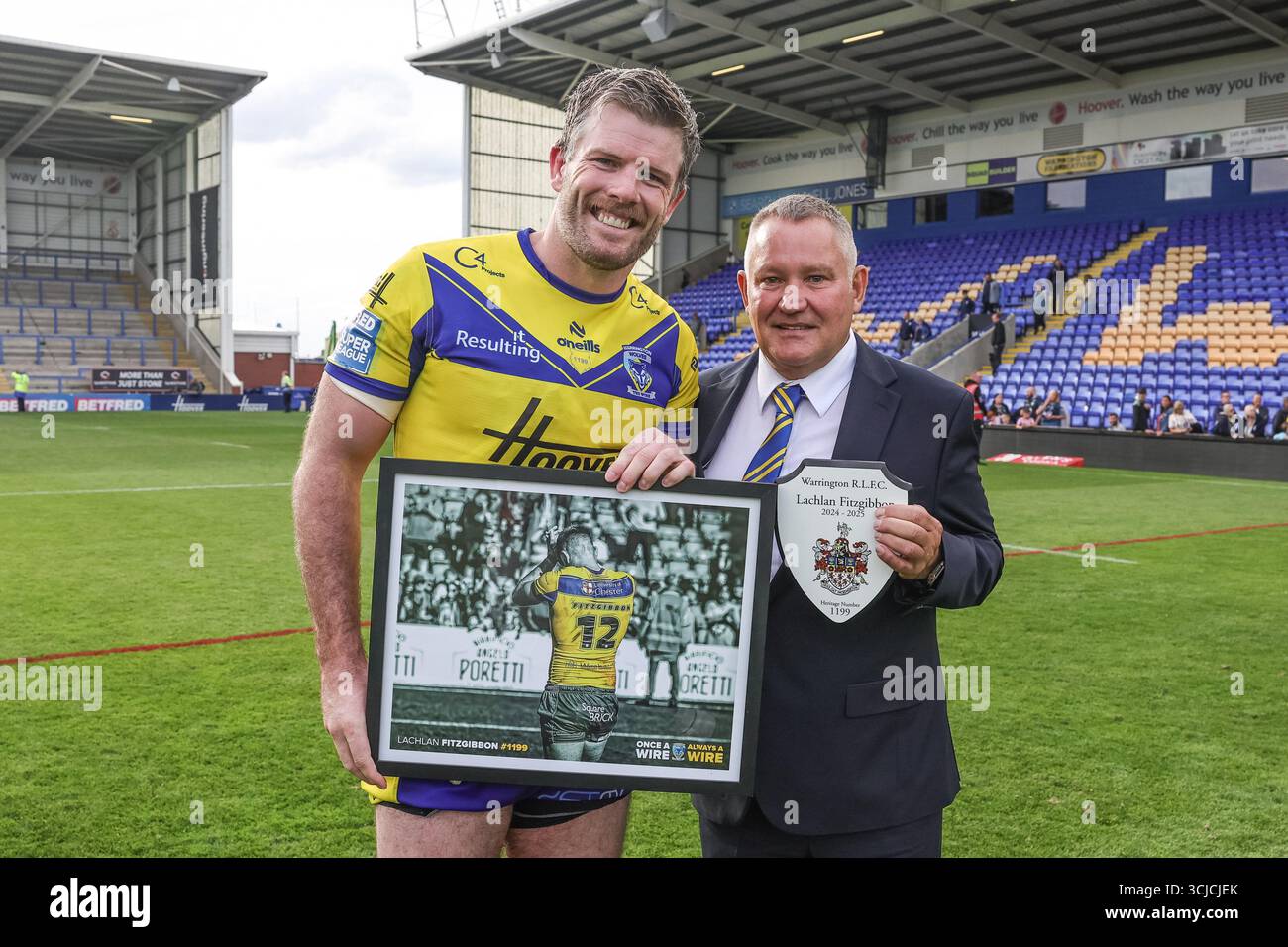 Warrington Wolves Chairman Stuart Middleton presents Lachlan Fitzgibbon ...