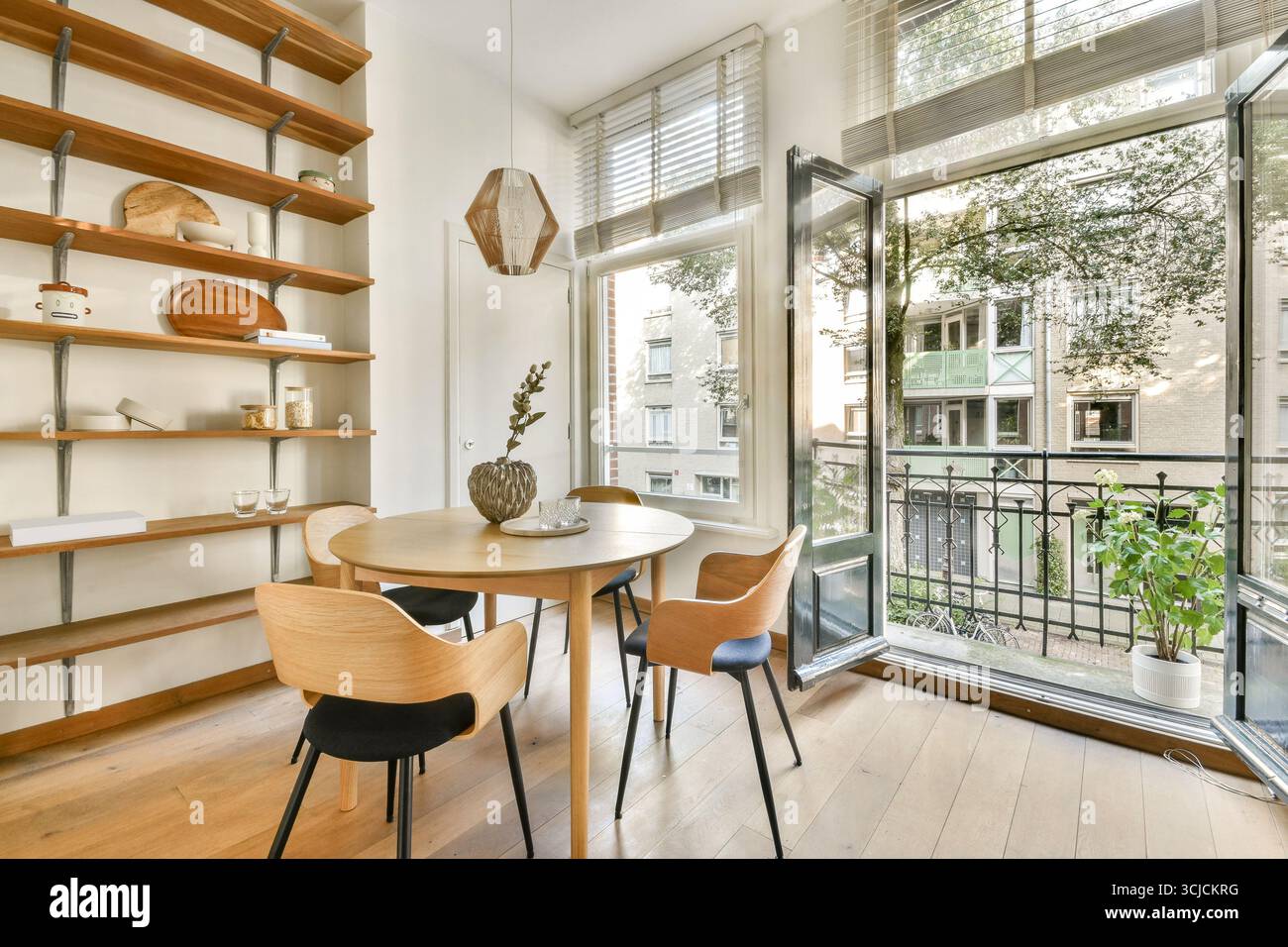 Elements round windows balcony hi-res stock photography and images - Alamy