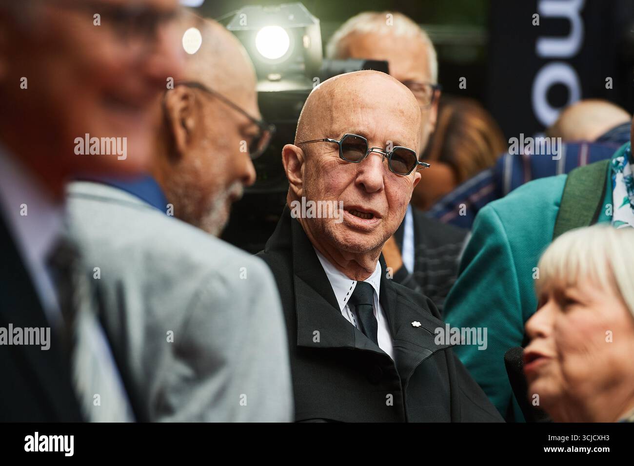 Musician and actor Paul Shaffer is photographed on the red carpet for ...