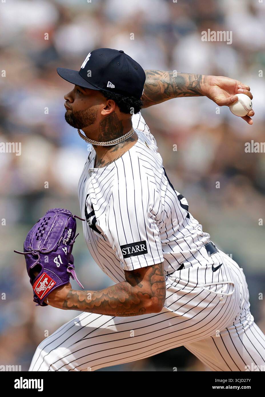 New York Yankees pitcher Luis Gil (81) throws during the first inning ...