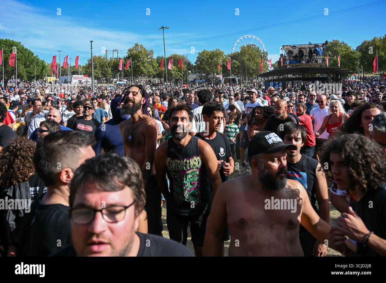 Seixal, Portugal. 6 Sept 2025. Fans watch Brazilian band Dead Fish performing during the Festa ...