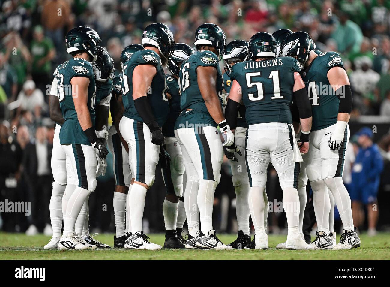 Philadelphia Eagles offense huddles during the second half of an NFL ...