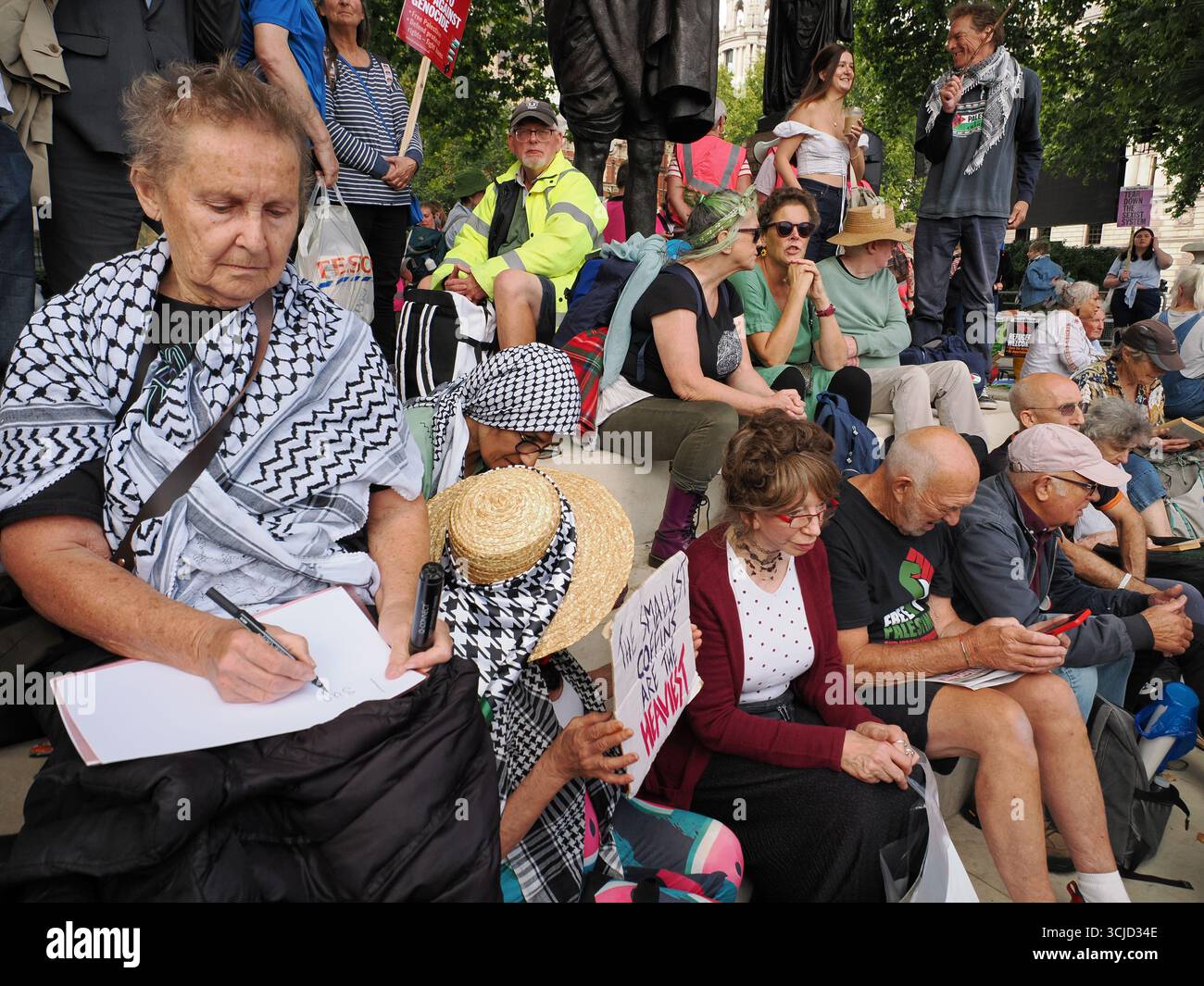 London, UK. 06th Sep, 2025. 6 September 2025, UK, London, Around 2000 ...
