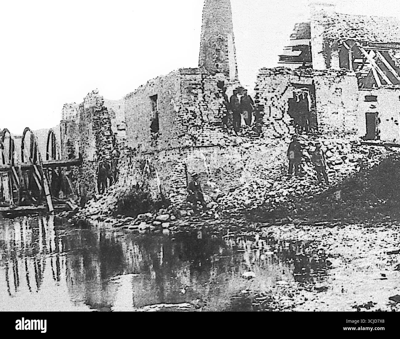 Scorched ruins Black and White Stock Photos & Images - Alamy