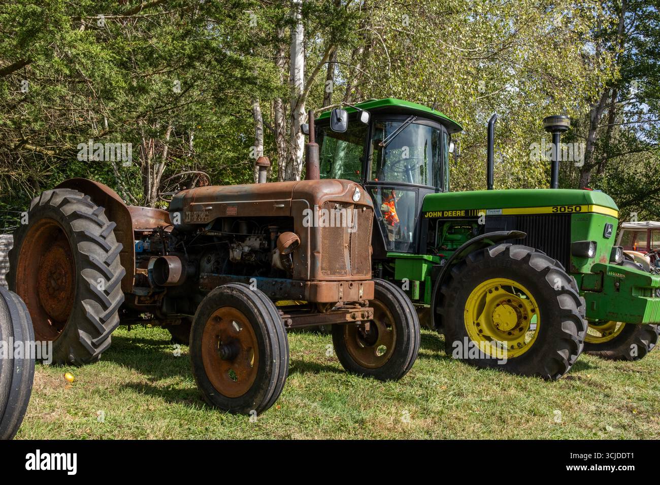 September 2025 - Old Fordson and John Deere tractors on show at Ashcott ...