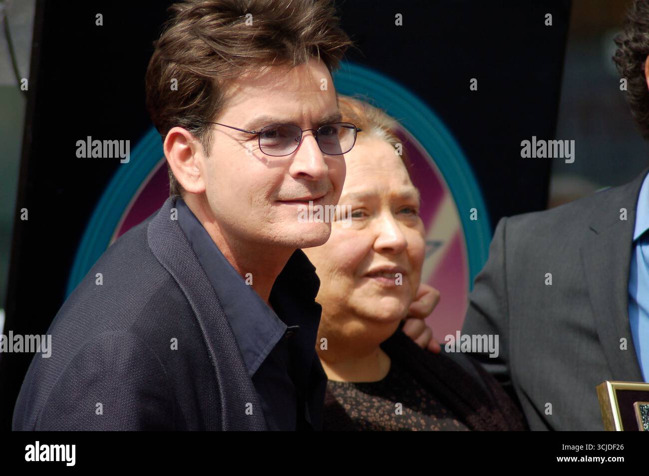 Platoon cast hi-res stock photography and images - Alamy