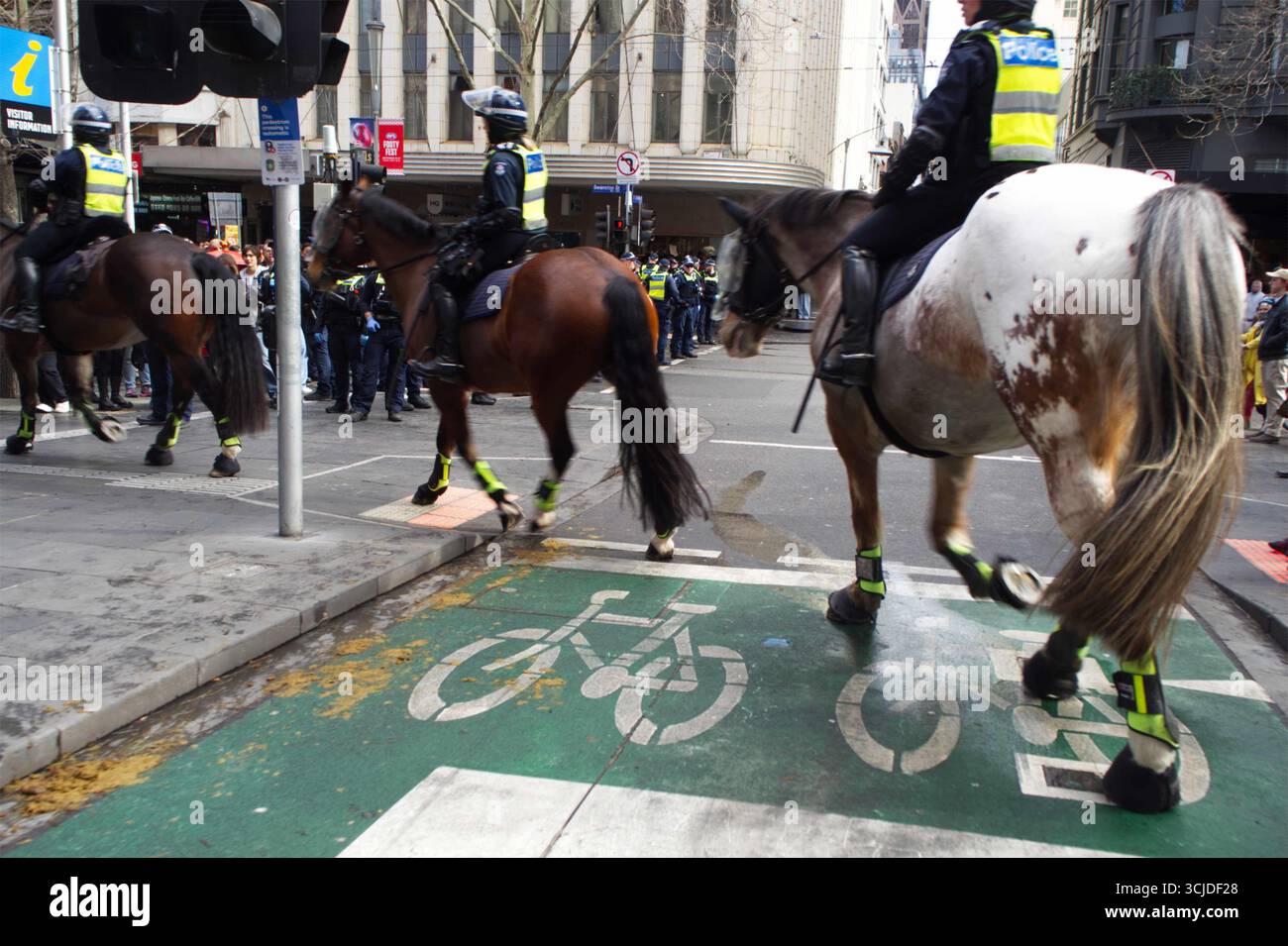Immigration history colour australia hi-res stock photography and ...
