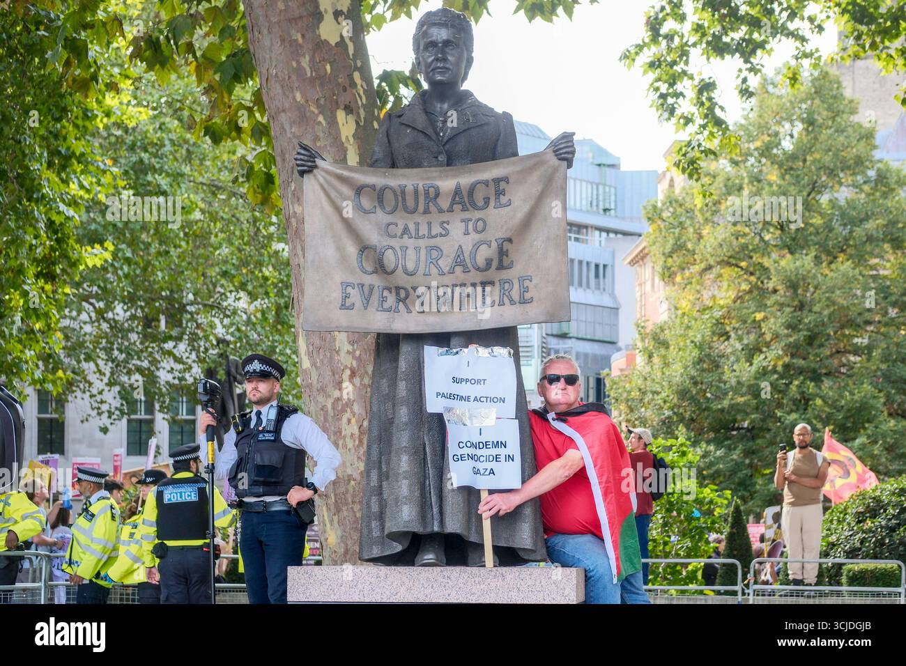 London, UK 6 September 2025. A mass protest against the ban on ...