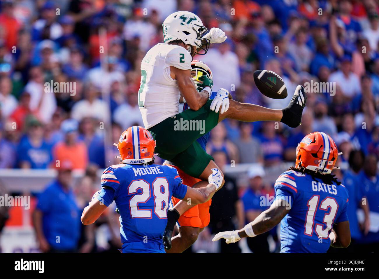 Florida defensive back Devin Moore (28) and defensive back Bryce ...
