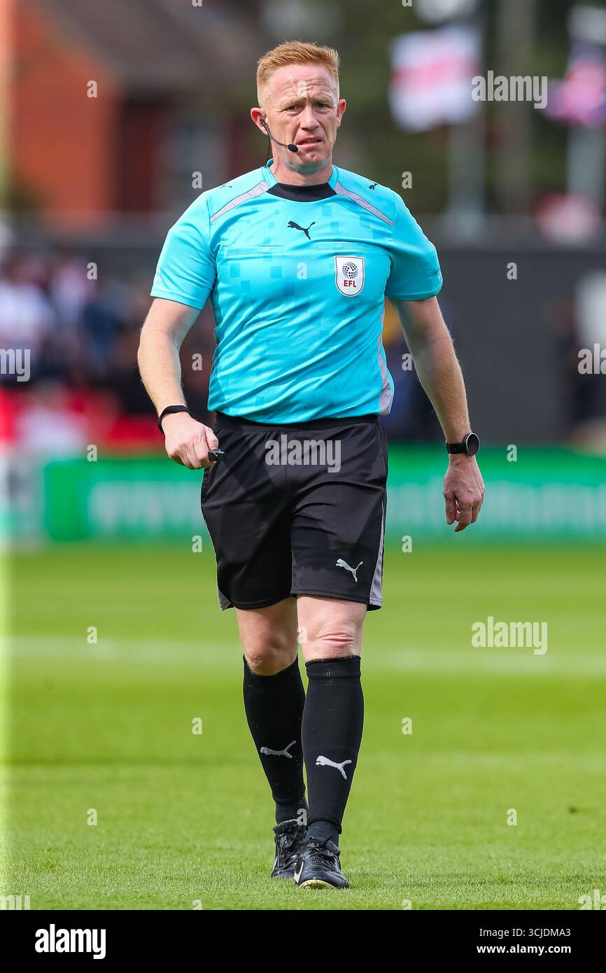 Referee Alan Young during the Lincoln City FC v Wigan Athletic FC Sky ...
