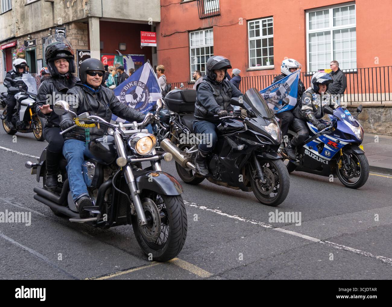 Edinburgh Scotland UK. 6 September 2026. Pro-independence supporters ...