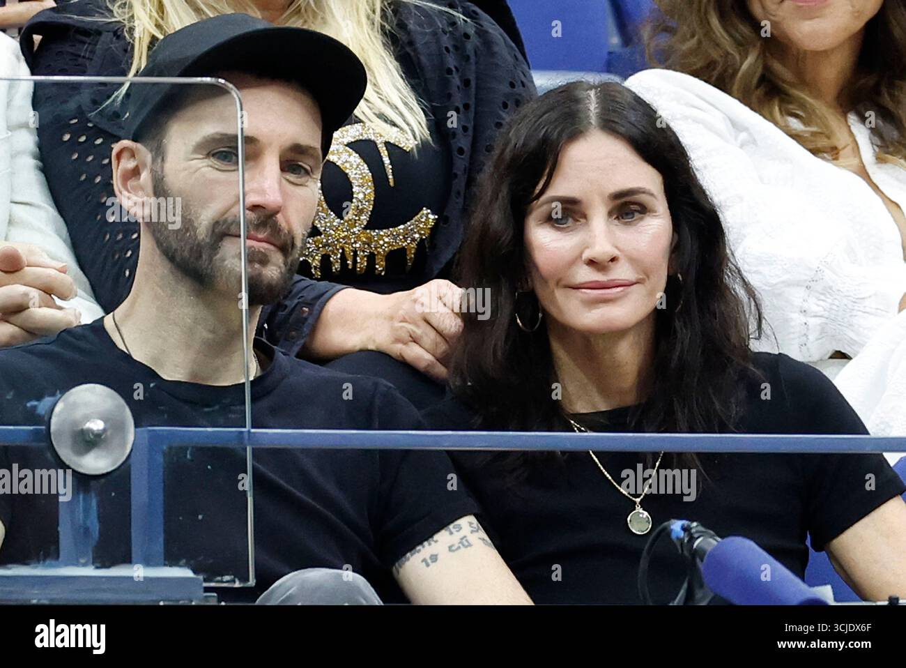 Flushing Meadows, United States. 06th Sep, 2025. Courteney Cox (R) and ...