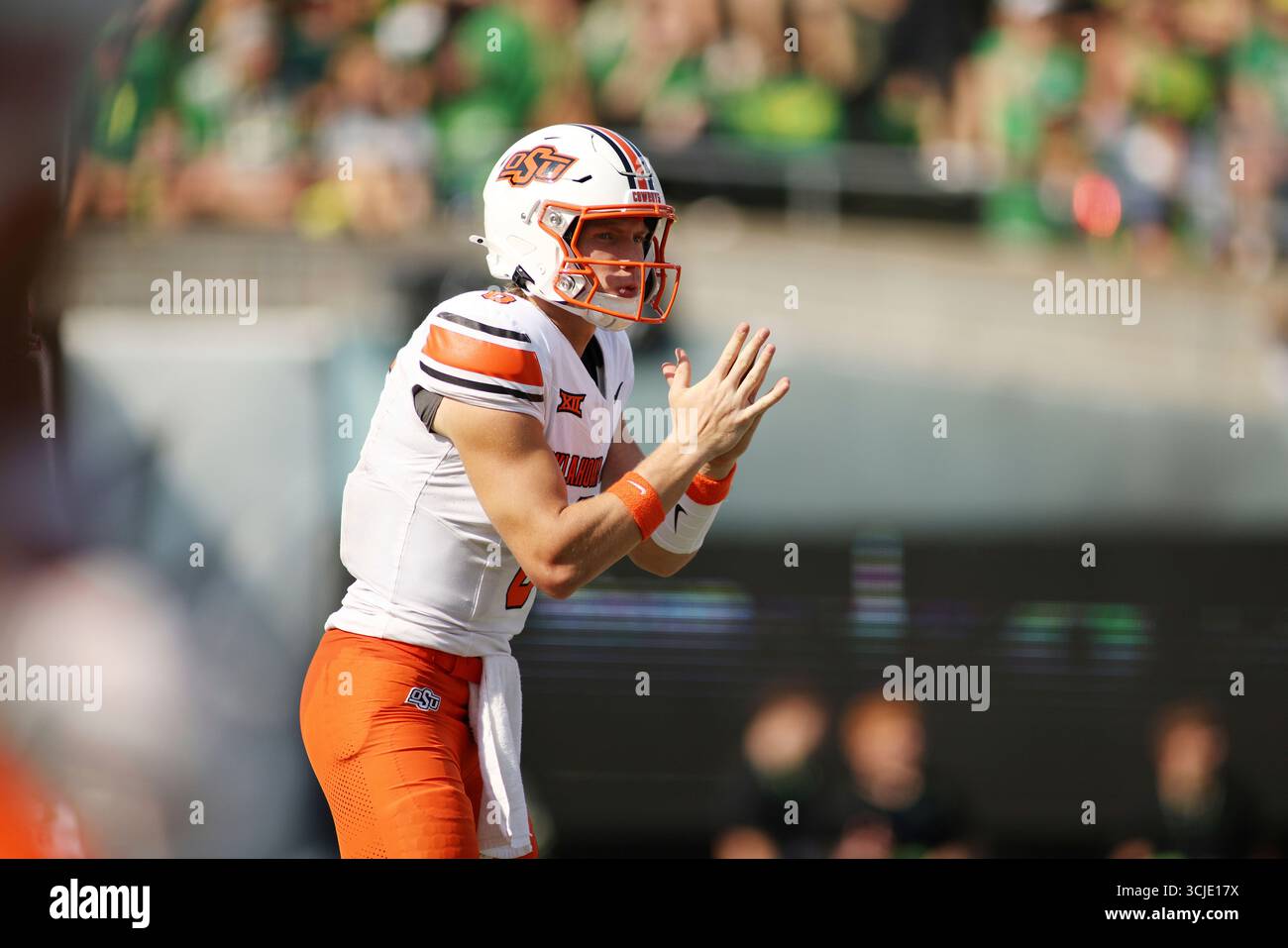 Oklahoma State quarterback Zane Flores calls a play during the second ...