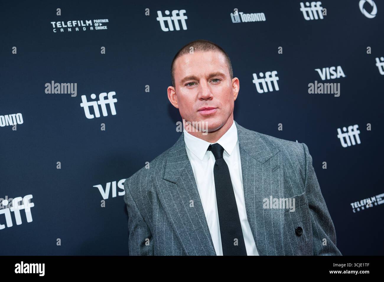 Channing Tatum arrives on the red carpet for ‚ÄúRoofman‚Äù at the ...