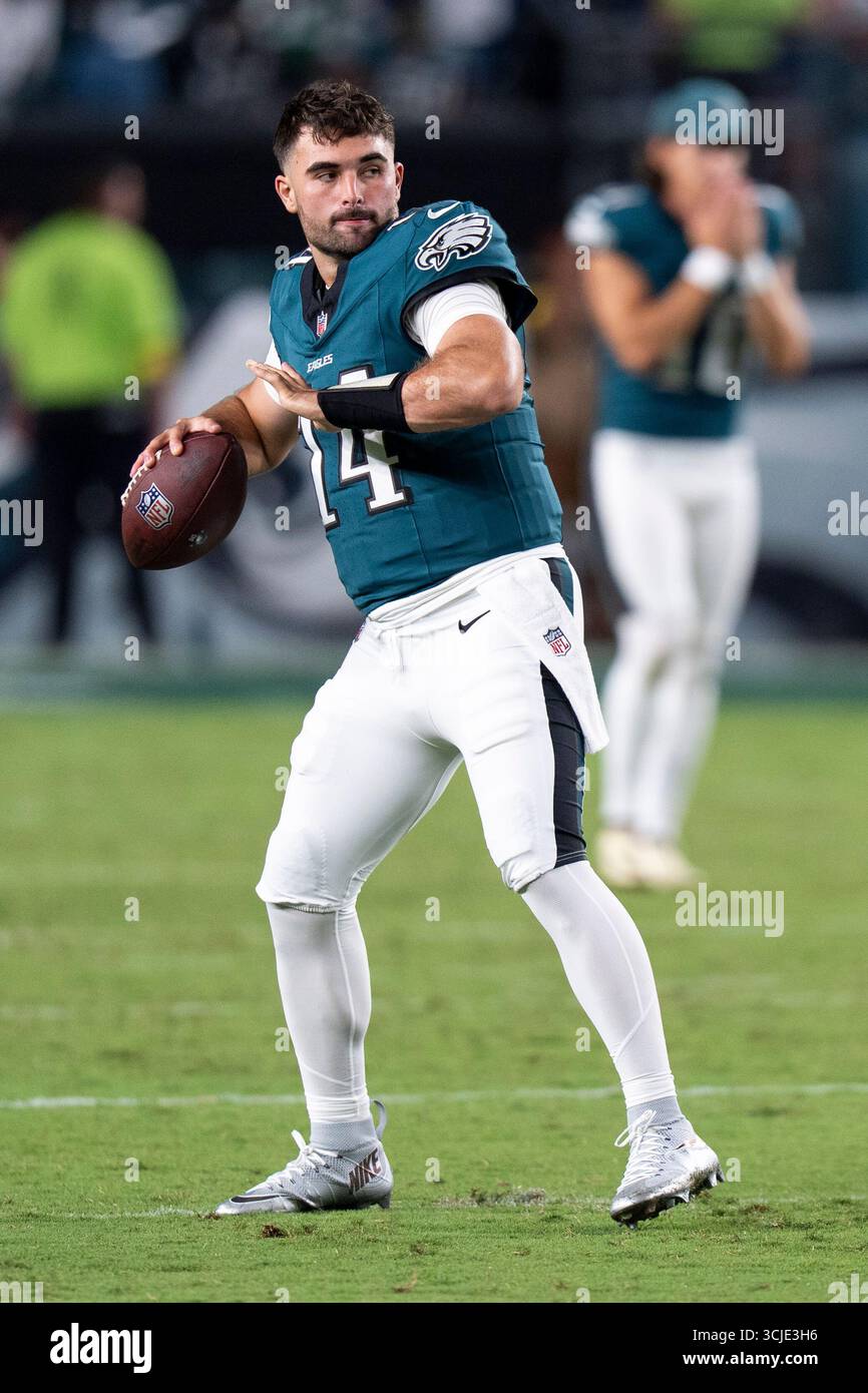 Philadelphia Eagles quarterback Sam Howell warms up after the delay due ...