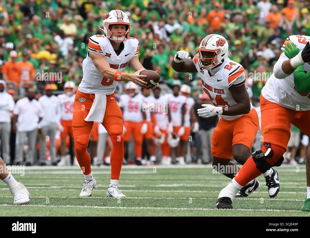 EUGENE, OR - SEPTEMBER 06: Oklahoma State Cowboys quarterback Zane ...