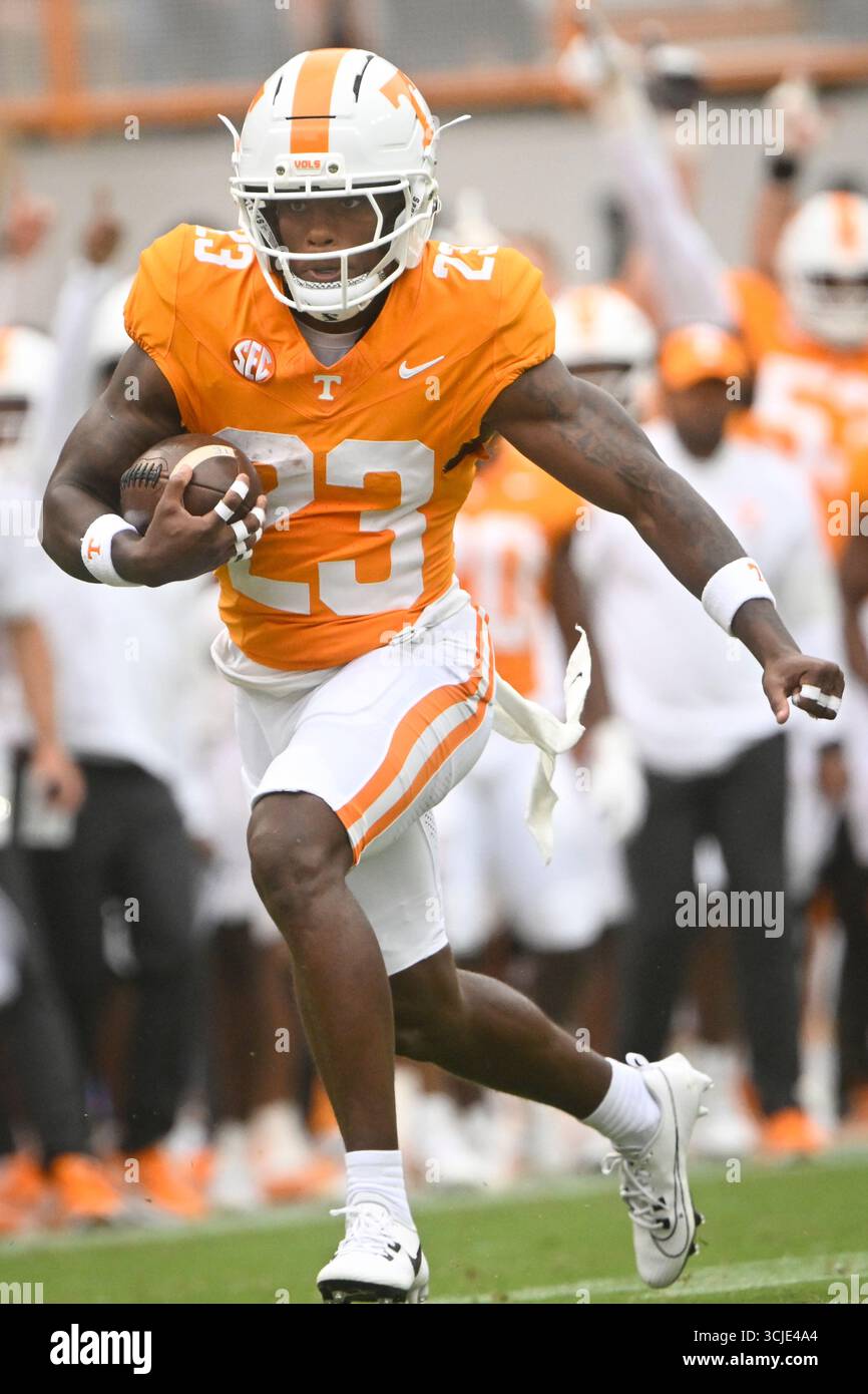 Tennessee's Boo Carter (23) runs during an NCAA football game against ...