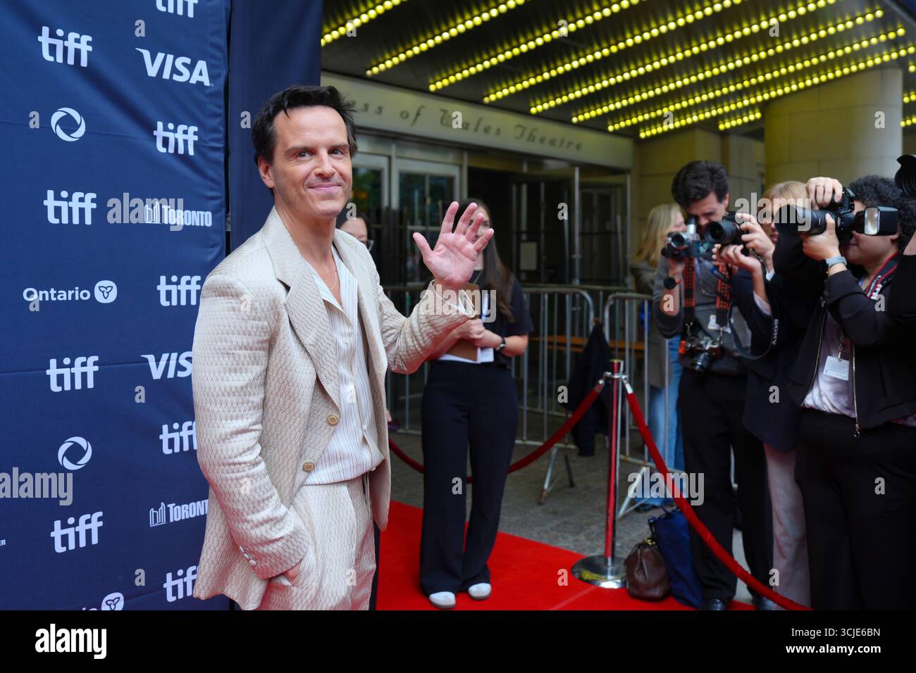 Andrew Scott arrives on the red carpet to promote the film "Wake Up ...