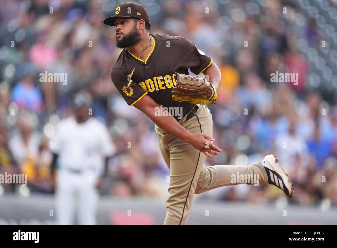 San Diego Padres starting pitcher Randy Vasquez works against the ...