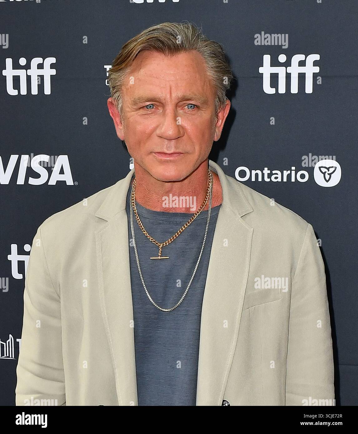 Daniel Craig attends the premiere of "Wake Up Dead Man: A Knives Out ...