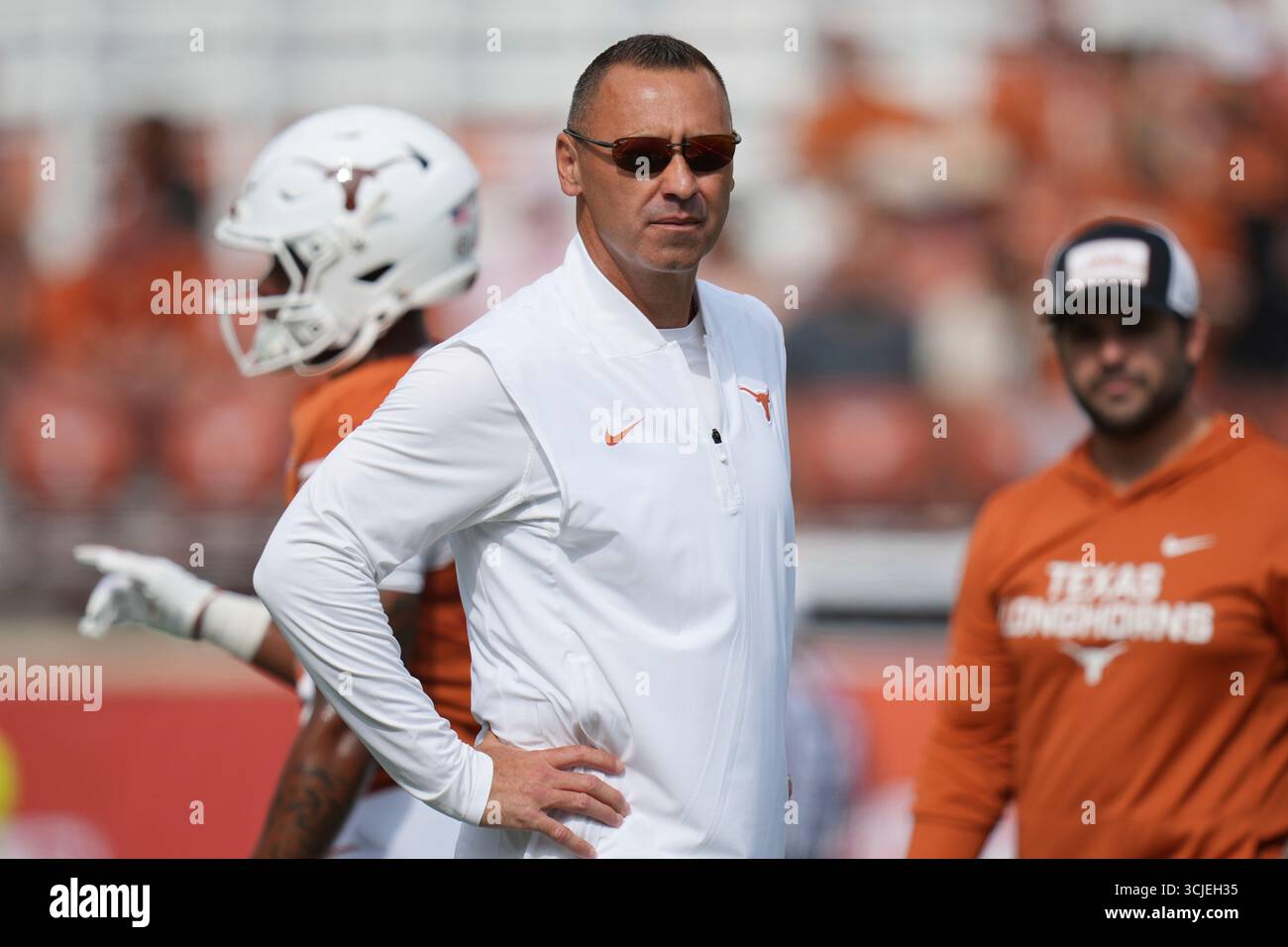 Texas head coach Steve Sarkisian before an NCAA college football game ...