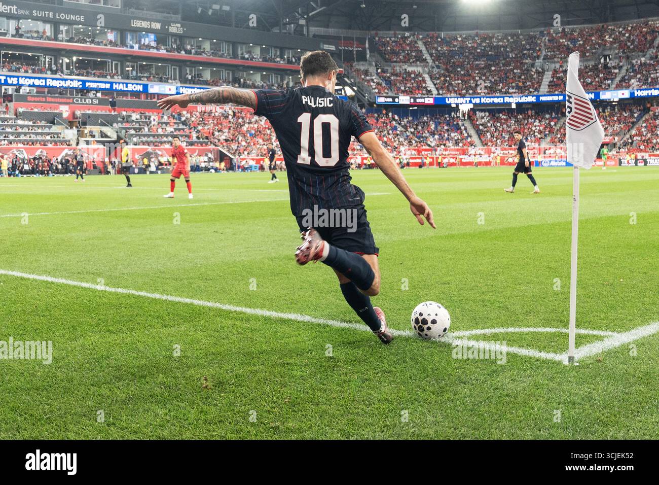 Christian Pulisic (10) of USMNT kicks corner during international ...