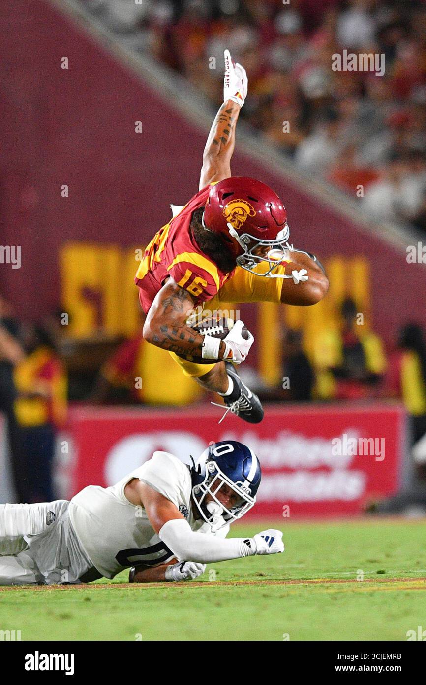 LOS ANGELES, CA - SEPTEMBER 06: USC Trojans wide receiver Tanook Hines ...