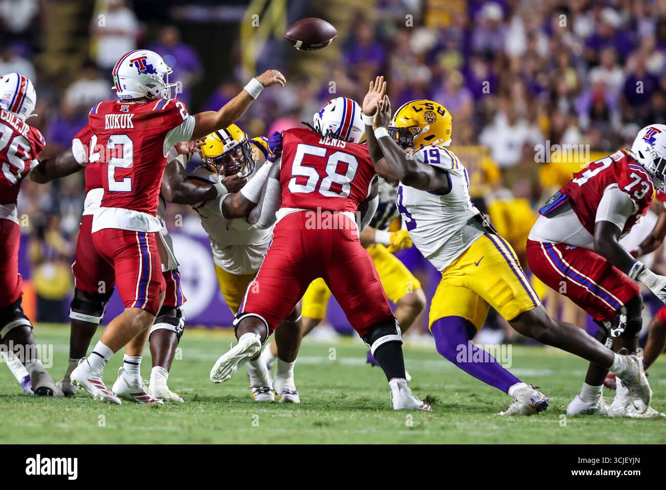 September 6, 2025: LSU defensive end Gabriel Reliford (19) pressures ...