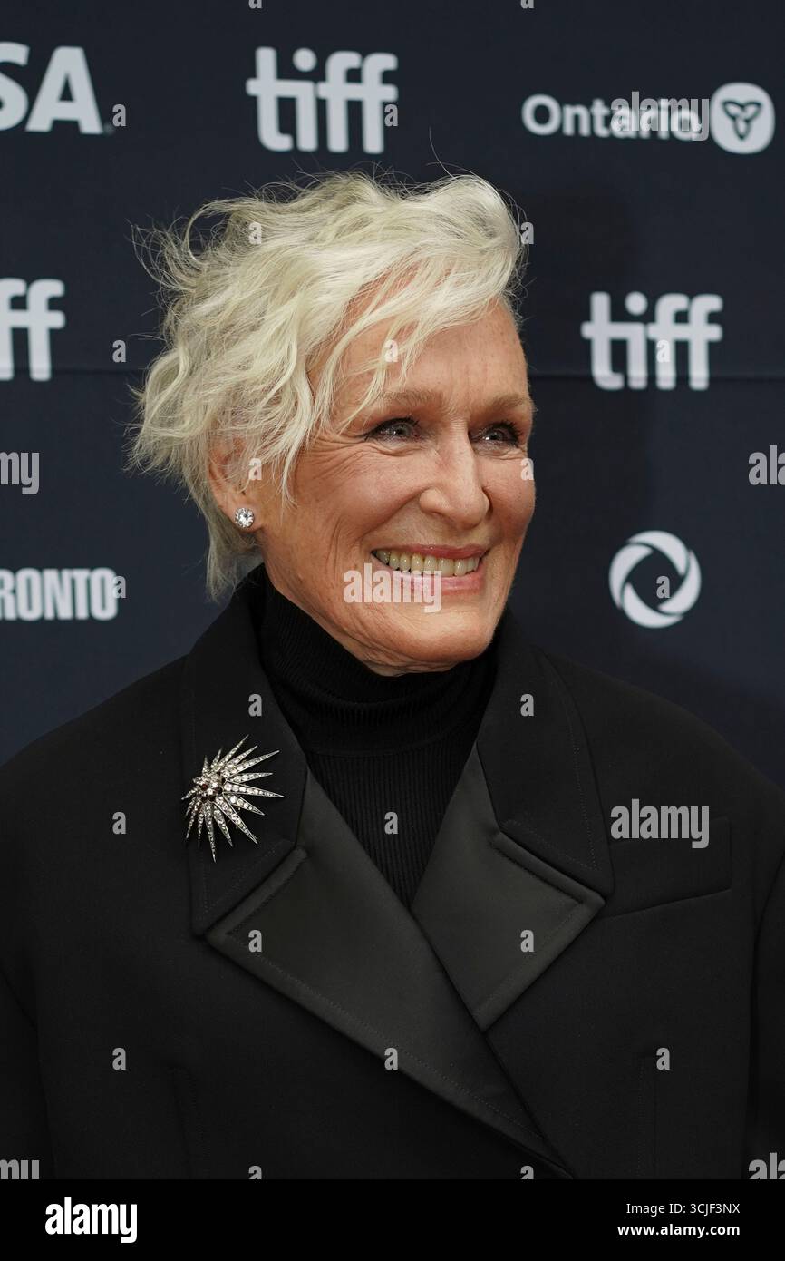 Glenn Close attends the red carpet for the 'Wake Up Dead Man: A Knives Out Mystery' premiere ...