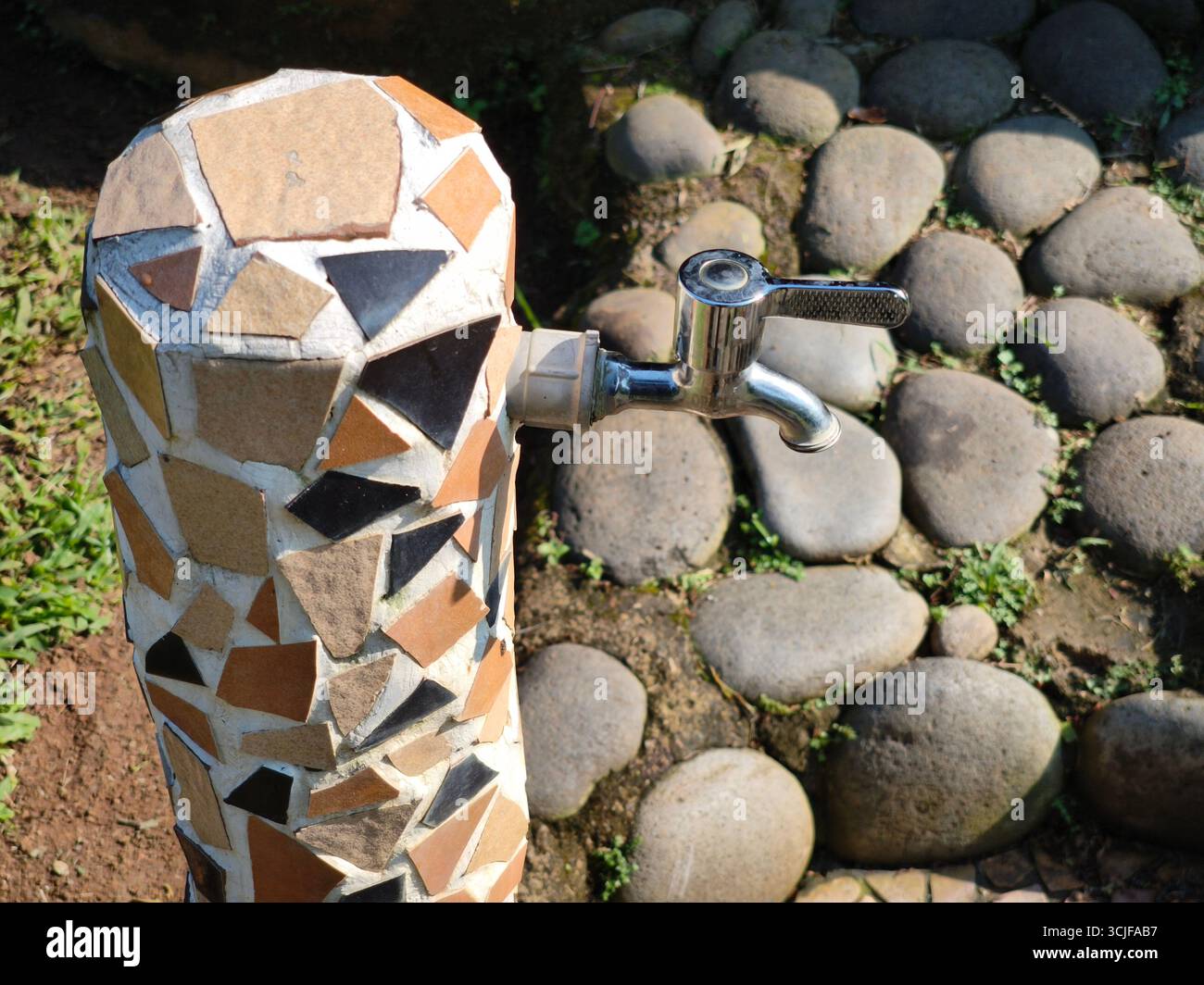 Fencing cement pole hi-res stock photography and images - Alamy