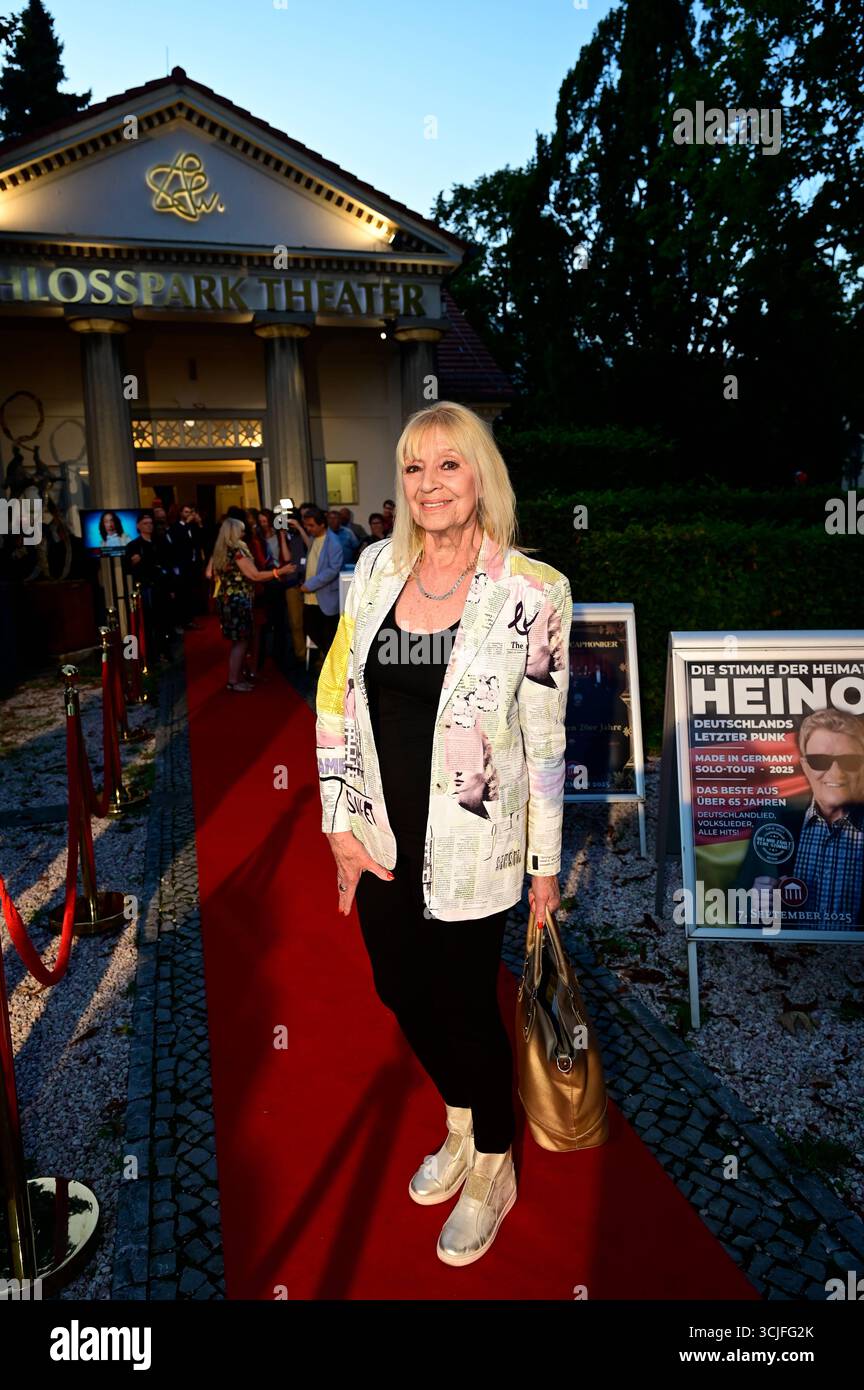 Cindy Berger bei der Premiere zum Theaterstück Der eingebildet Kranke ...