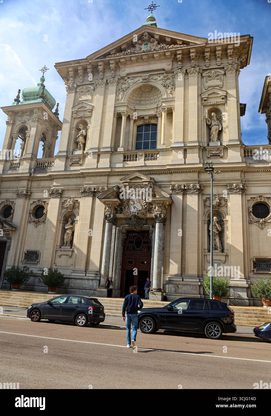 Chiesa parrocchiale di santa maria segreta hi-res stock photography and ...