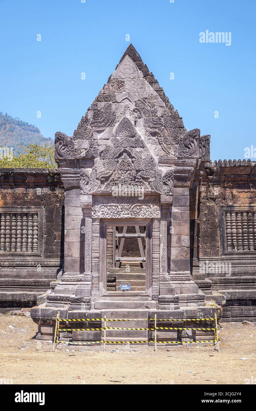 Wat Phou temple in Southern Laos Stock Photo - Alamy