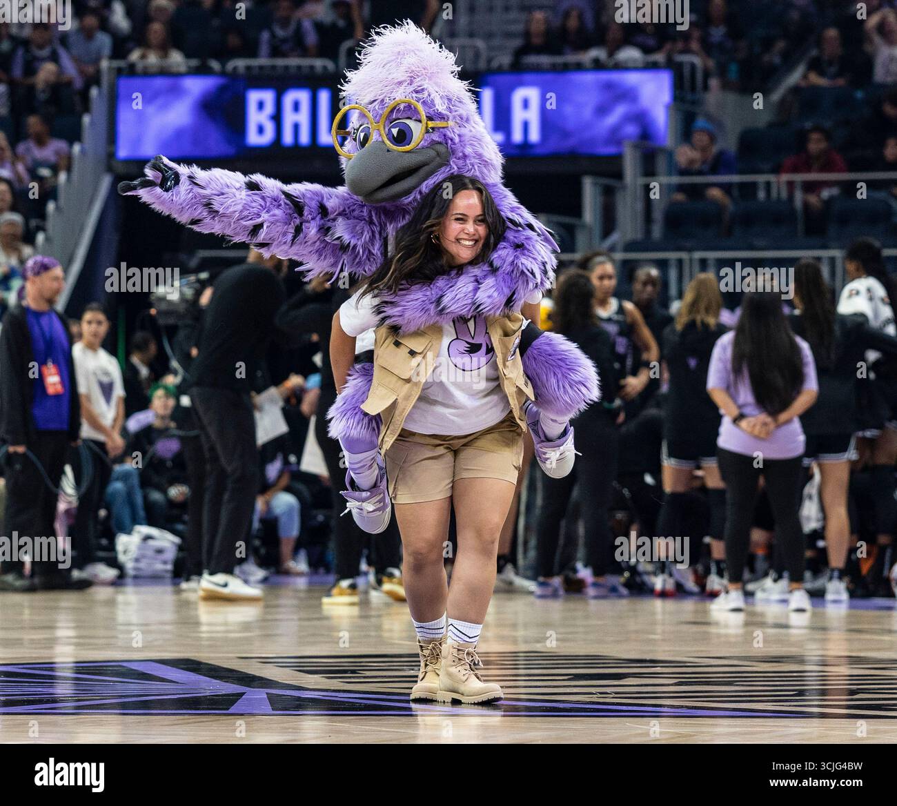 September 06 2025 San Francisco CA, U.S.A. Valkyries mascot Violet on ...